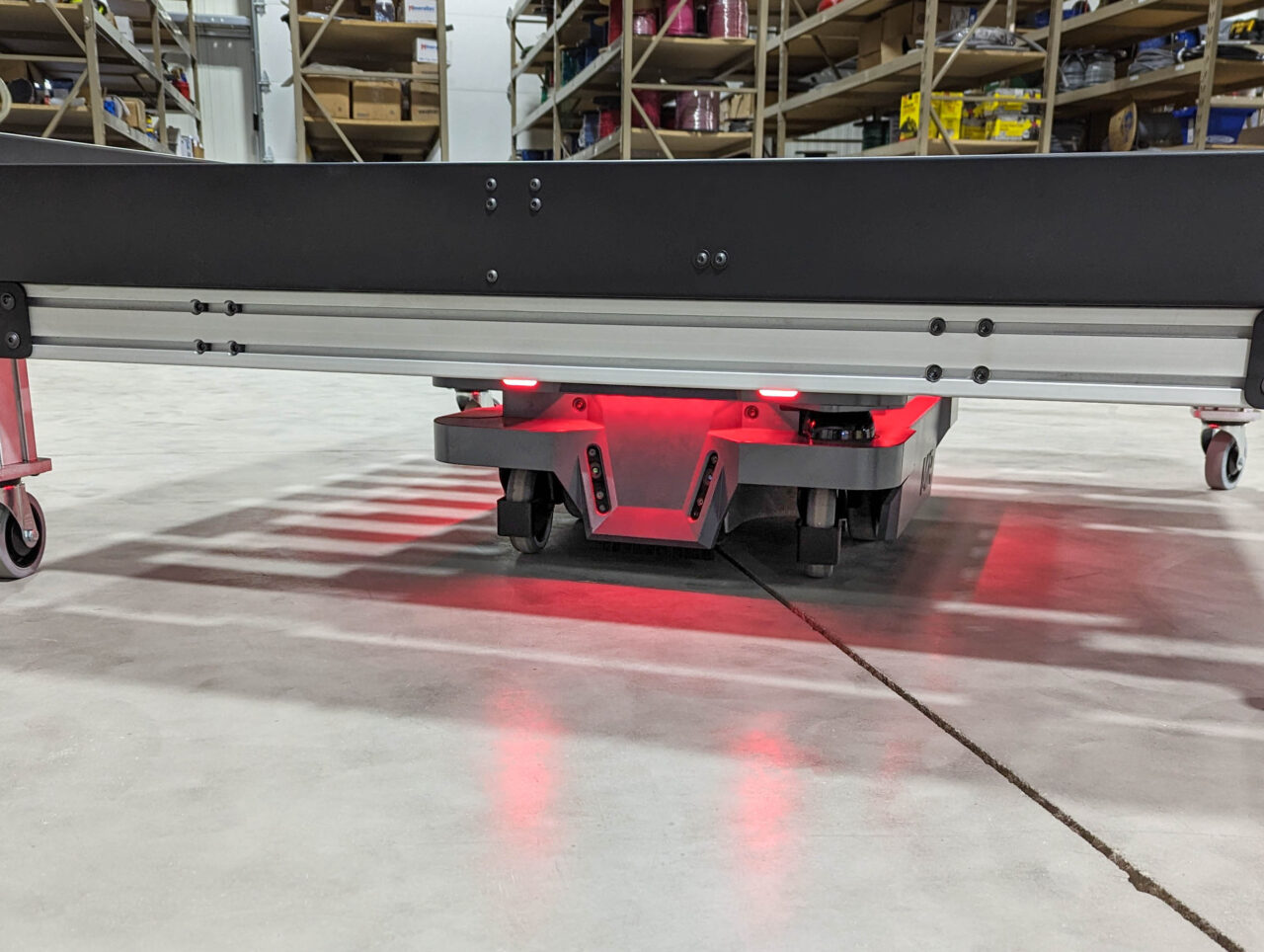 Carted Conveyor Solution Repurposes AMR for Heavier Payloads - Hyperion ...